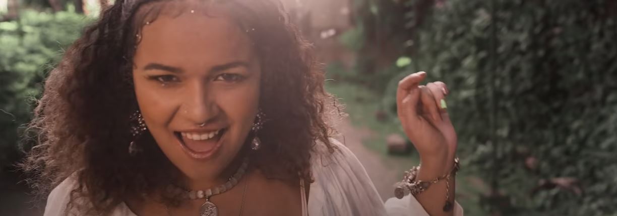 Nyna: a cantora carioca que vem dando voz ao R&B nacional